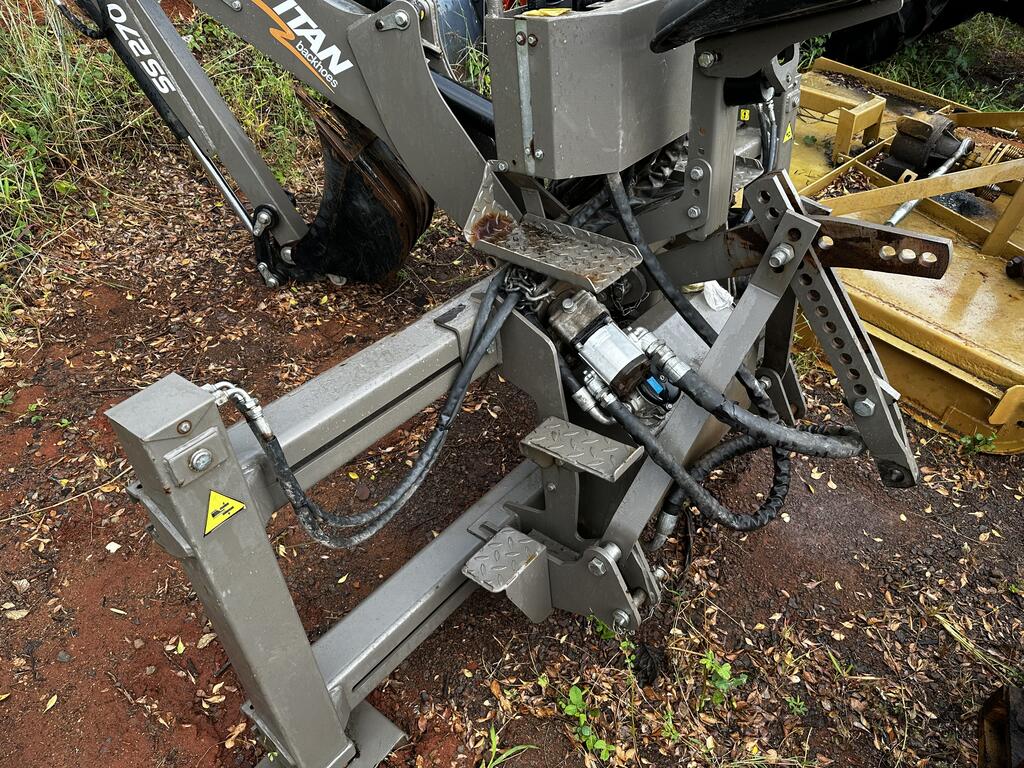 Used 2022 titan C270 3PL Backhoe Attachment (872754)