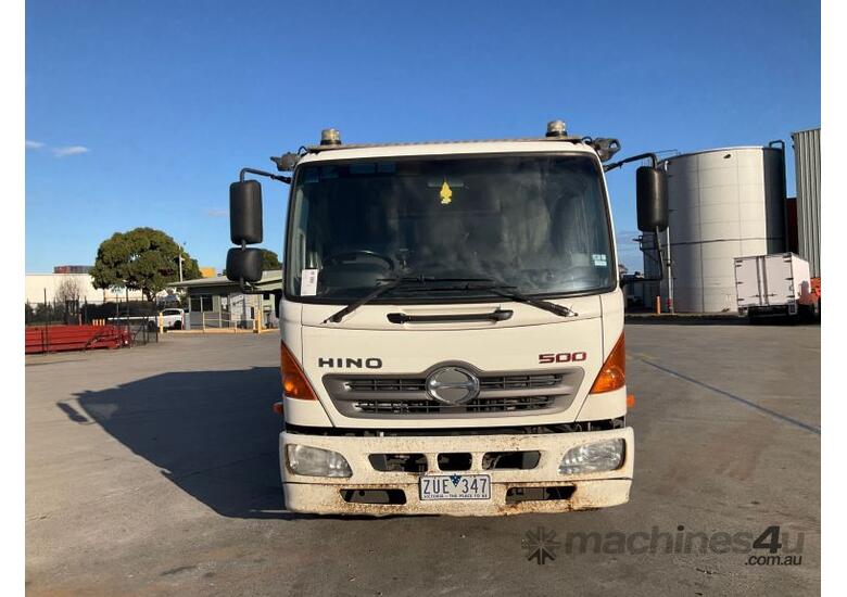 Buy Used 2013 Hino 2013 Hino FD500 1124 Service Body with Tipping Tray ...