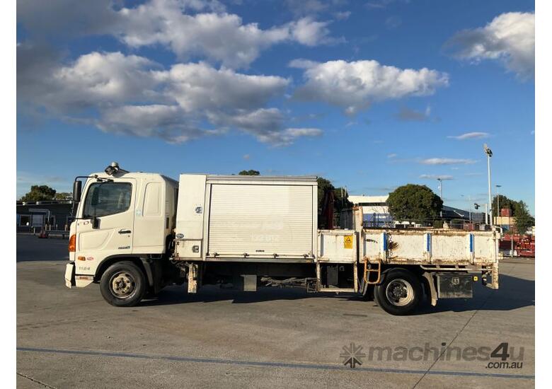 Buy Used 2013 Hino 2013 Hino FD500 1124 Service Body with Tipping Tray ...