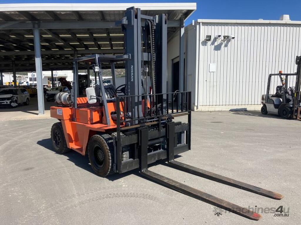 Used 2008 Nissan BF05-H70U Counterbalance Forklift in , - Listed on ...