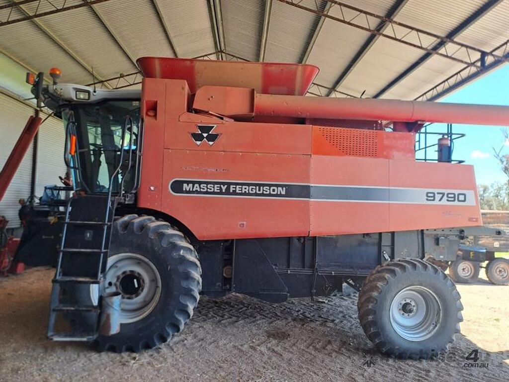 Used 2005 Massey Ferguson 2005 Massey Ferguson 9790 w 36Ft Draper Front ...