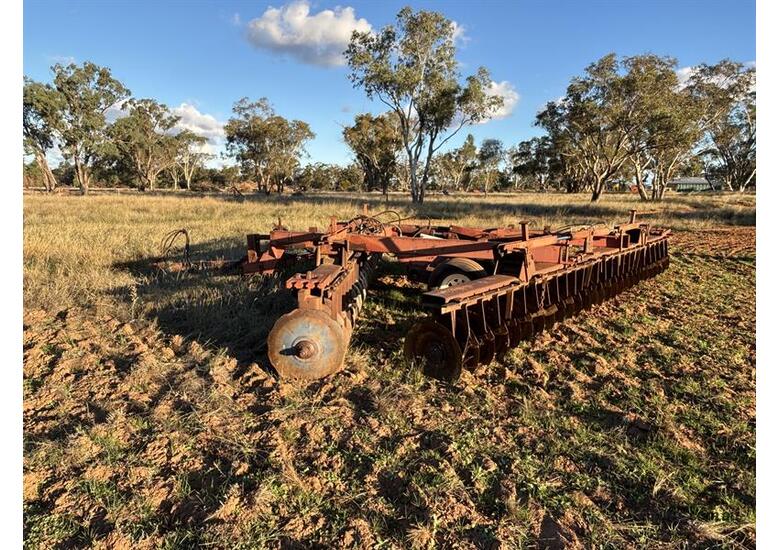 Used international INTERNATIONAL 56 PLATE OFFSETS (1106156) - Listed on Machines4u