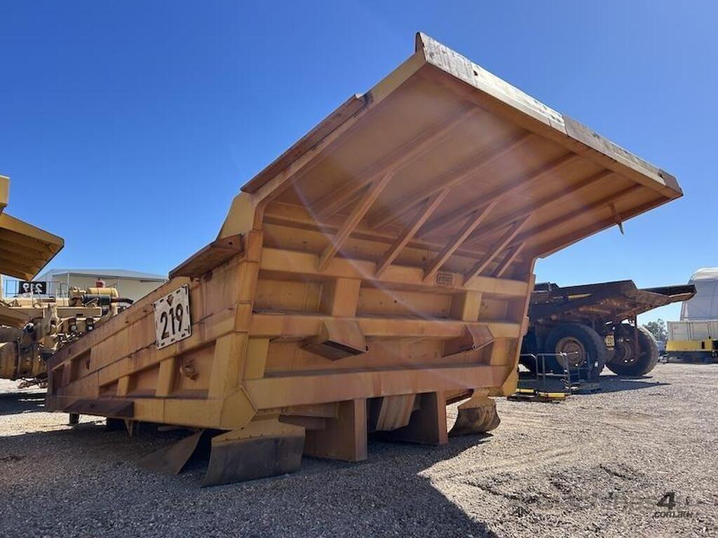 Used 1998 Caterpillar 785B Dump Trucks (1110556)