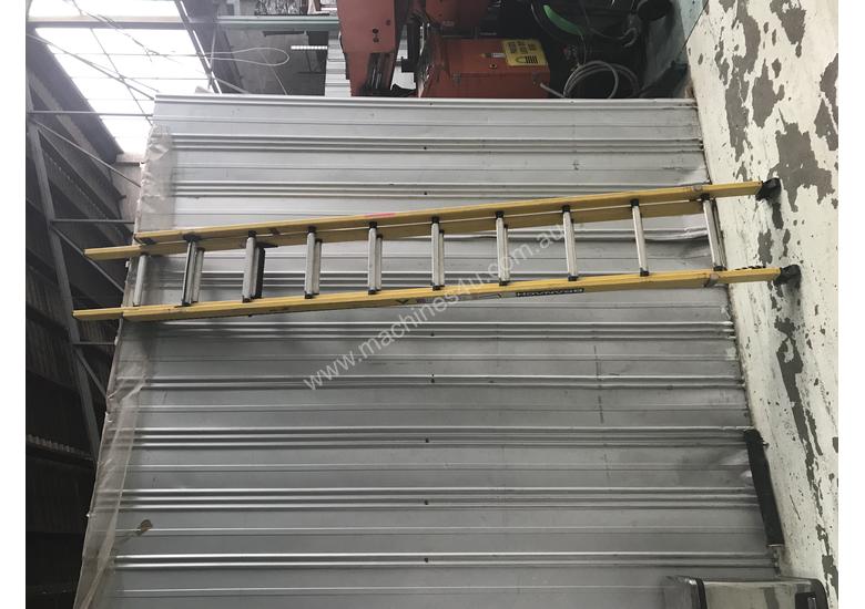 Used Branach Branach Fiberglass Aluminum Extension Ladder 3 3 to 5 2 ...