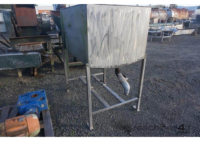 Used Tank 1 2m x 900mm long x 600mm Deep Stainless Steel Tanks (1037157 ...