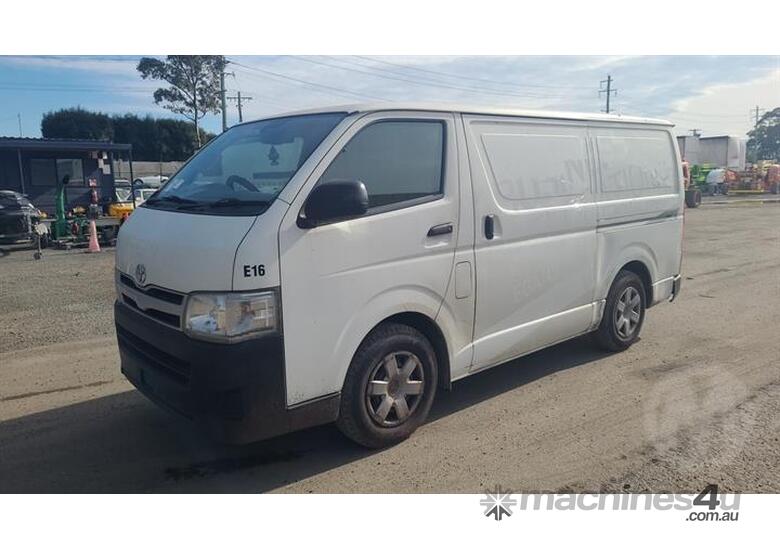 Buy Used Toyota HIACE 200 Trucks (1123357) - Listed on Machines4u