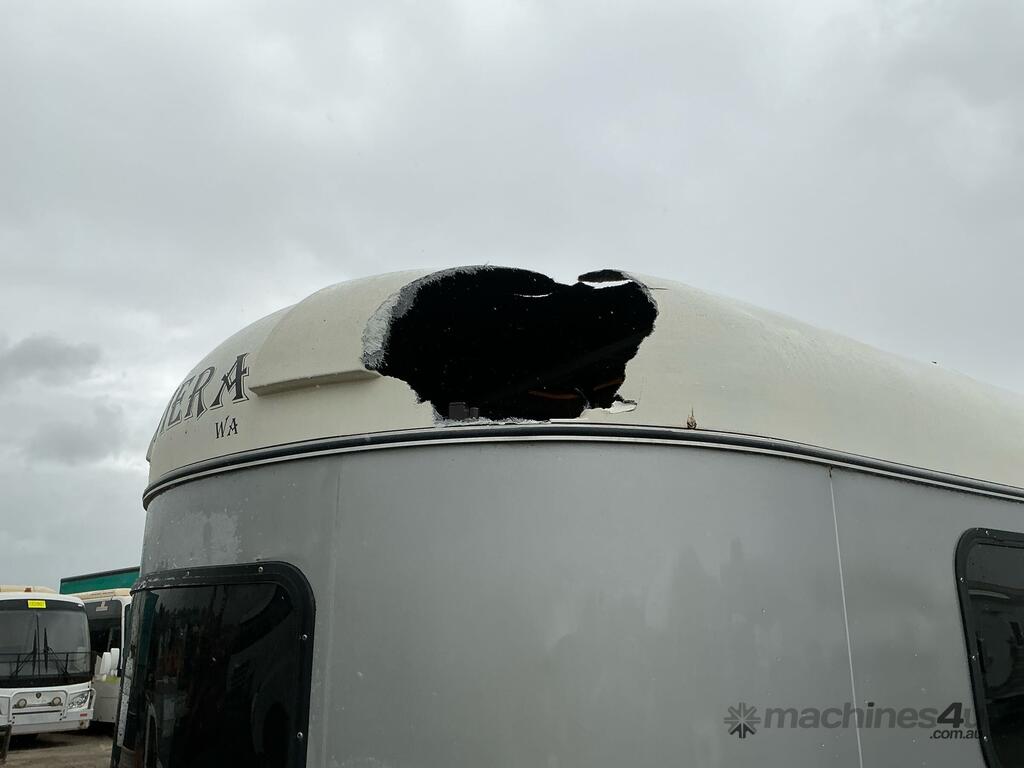 Buy Used 2017 riviera 2HAL Trailers (1184657)