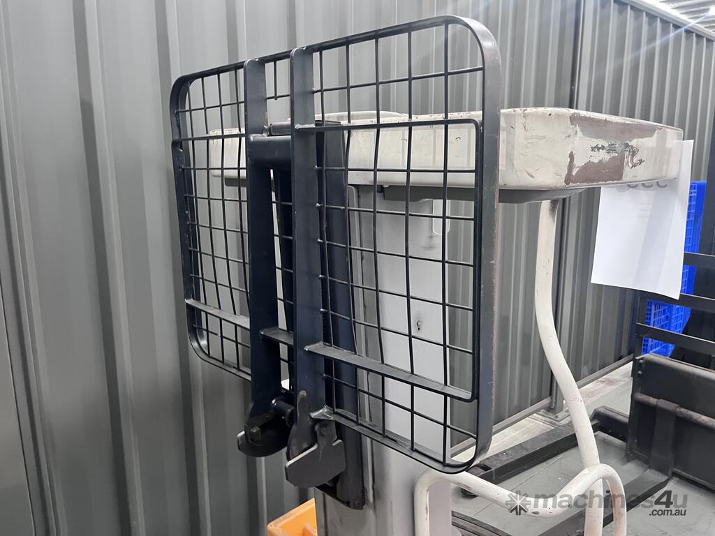 Used 2005 Crown WAV50-118 Elevated Work Platform (1194257) - Listed on ...