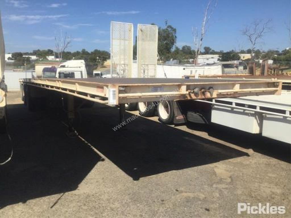 Buy Used barker HEAVY DUTY TRIAXLE Tipper Trucks in , - Listed on ...