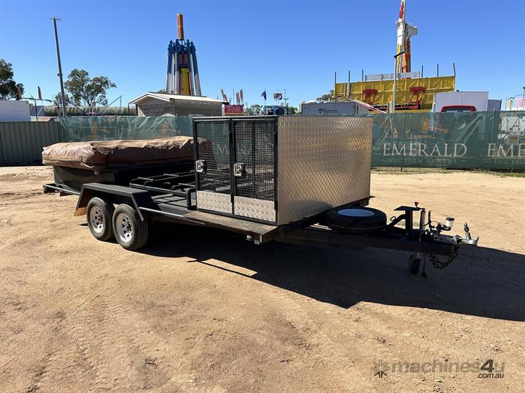 Buy Used 2019 victorian trailers 2019 VICTORIAN TOY HAULER TRAILER ...