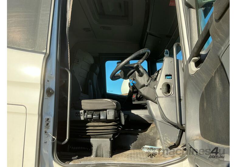 Buy Used 2010 scania 2010 Scania R 6X4 6x4 Prime Mover Trucks (1110959 ...