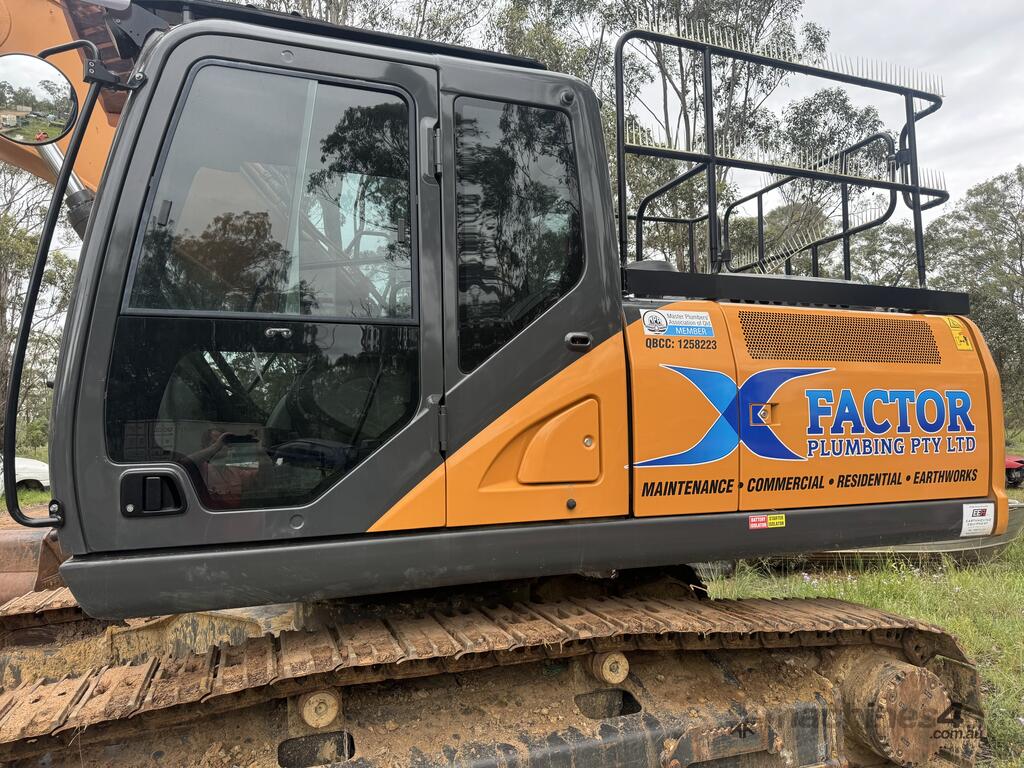 Used 2027 Case CX220C Excavator Excavator (1061306)