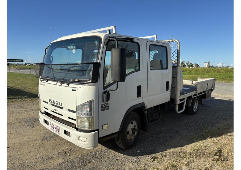 Buy Used 2010 Isuzu 2010 Isuzu NNR 200 4x2 Tray Truck Trucks (1104406) - Listed on Machines4u
