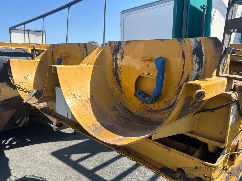 Buy Used 2008 drake 2008 Drake 4X8 Quad Axle Low Loader Trailers ...