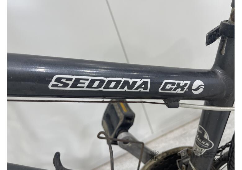 Used Tobroco Giant Giant Sedona CX Bike Police Lost Stolen in ...