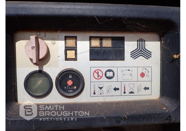 Used 2005 COMPAIR C50 180CFM AIR COMPRESSOR Air Compressor in ...