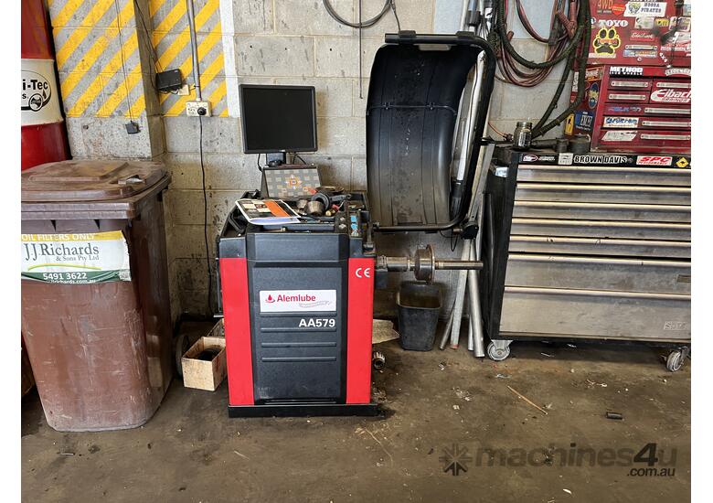 Used Wheel Balancer Excavator Compaction Wheel in , - Listed on Machines4u