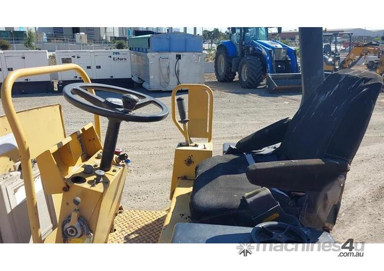 Used Caterpillar Caterpillar OB 224c Roller Compactors in , - Listed on ...