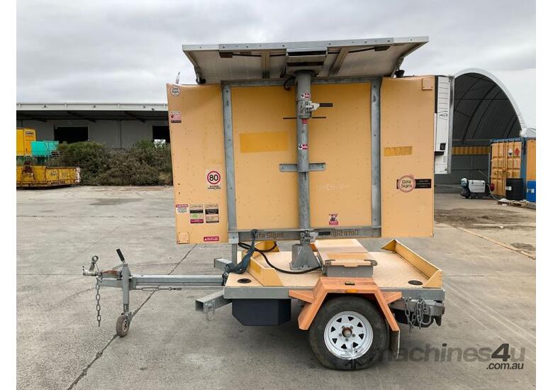 Used 2017 Data Signs 2017 Data Signs VMS Board Trailer Mounted ...