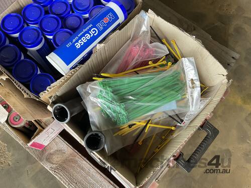 Used Pallet Assorted Tools Tooling & Accessories (1075461) - Listed on Machines4u