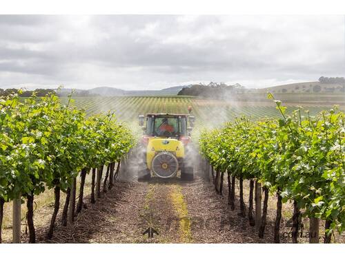 Buy New 2021 swift Hawk 1000L Linkage Sprayer with 12m Hydraulic Fold ...