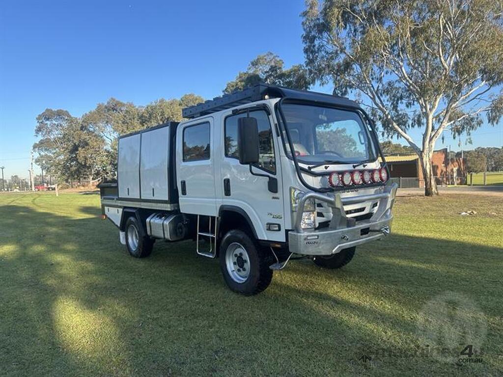 Buy Used Isuzu NPS 75-155 Service Trucks (1124761)