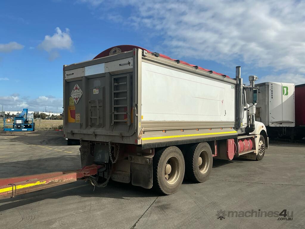 Buy Used 2018 trident 2018 Mack Trident Tipper Sleeper Cab Trucks (1138761)