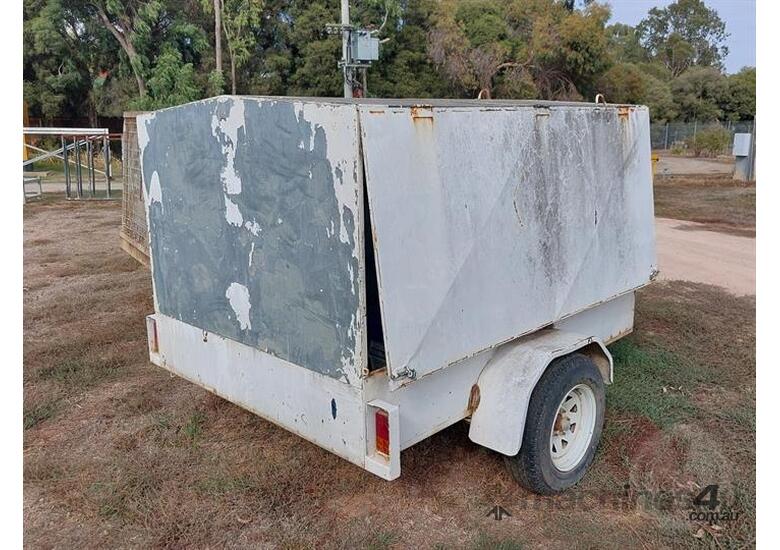 Buy Used Flammable Flammable Materials Trailers (1107862) - Listed on ...