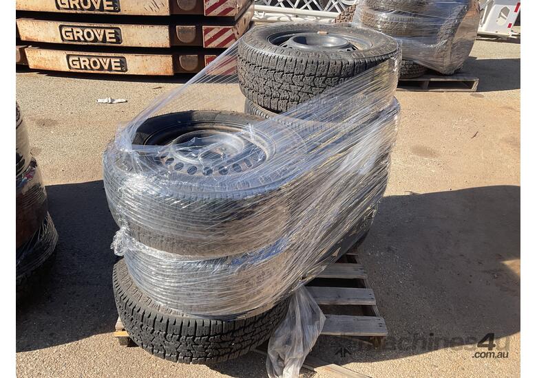 Buy Used Pallet of Assorted Rims and Tyres Truck Tyres (1108962 ...