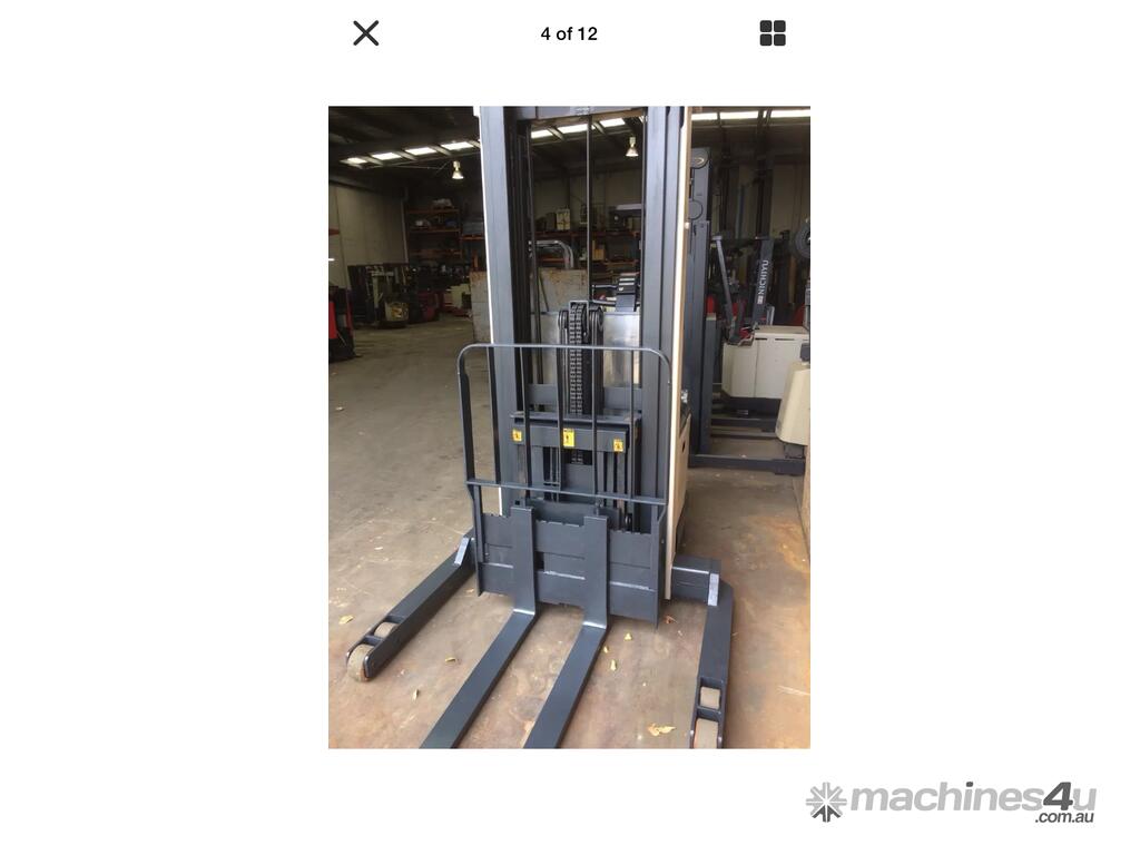 Used 2006 Crown Crown WR 3000 Walkie reach late model 4 8m Walk behind ...