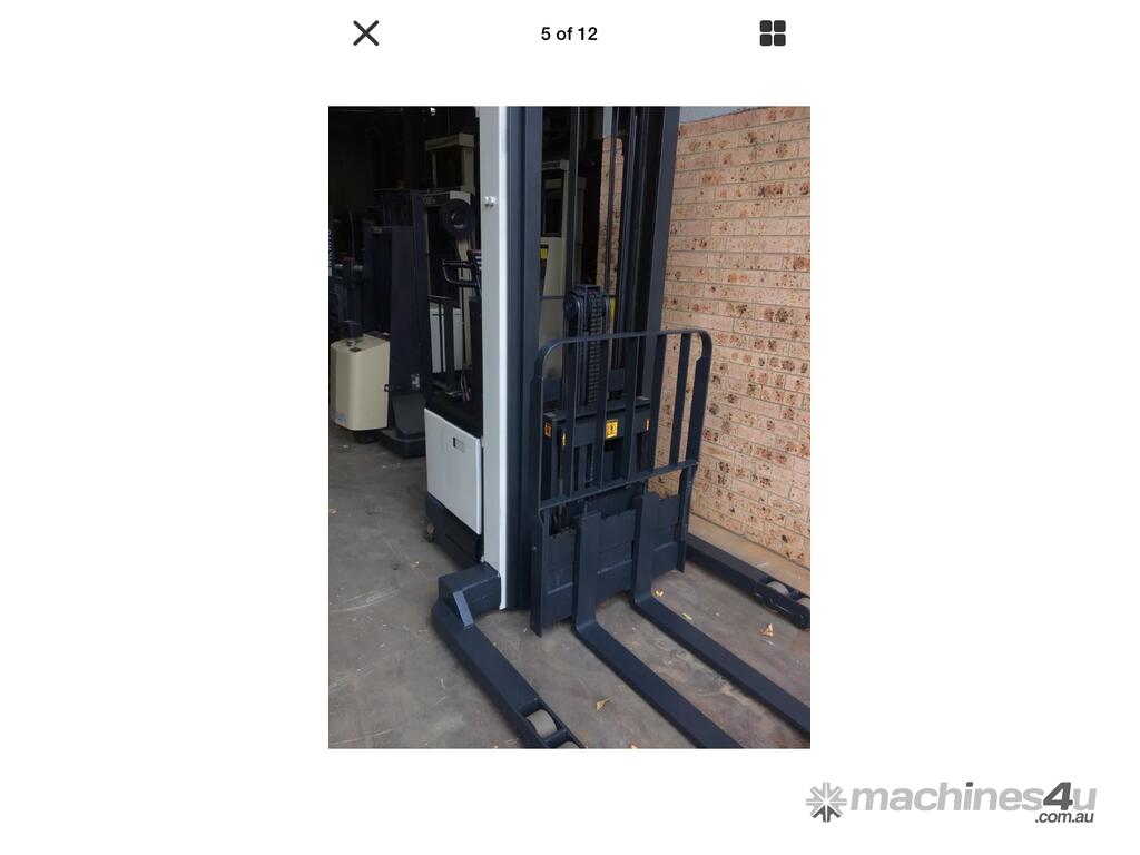 Used 2006 Crown Crown WR 3000 Walkie reach late model 4 8m Walk behind ...