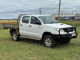 Used 2010 Toyota 2010 TOYOTA HILUX DUAL CAB (1204263)