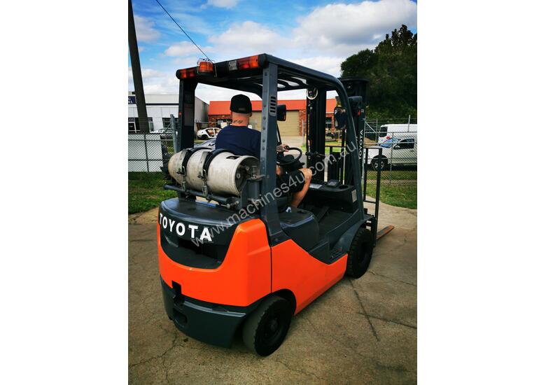 Used 2012 Toyota 32-8FG18 Counterbalance Forklifts in , - Listed on Machines4u