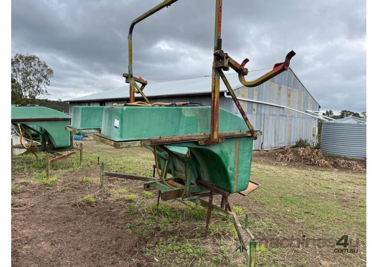 Used Front Tractor Spray Tank 1200 Ltr suits JD 6000 series in ...