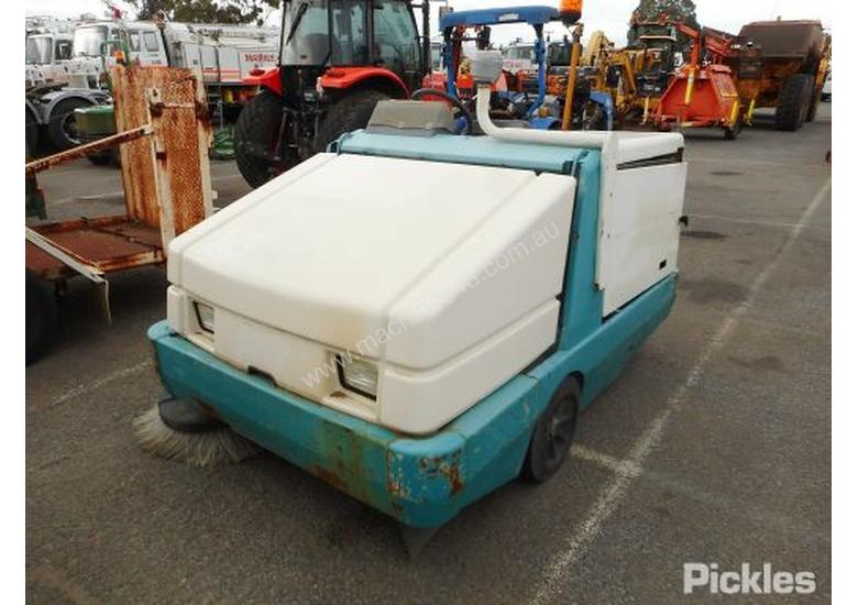 Buy Used tennant 6550 Ride On Sweeper in , - Listed on Machines4u