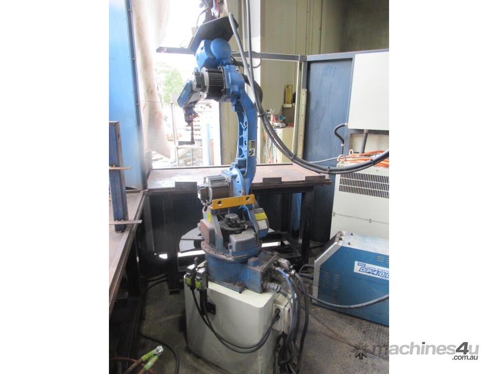 Used motoman YR-HP6-00 Welding Robot (877564)
