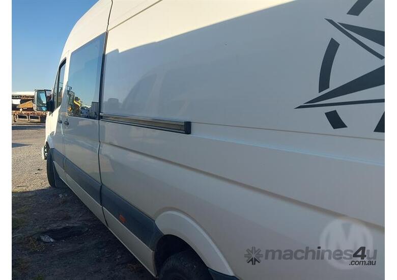 Buy Used volkswagen Volkswagen Crafter Trucks (1101165) - Listed on ...