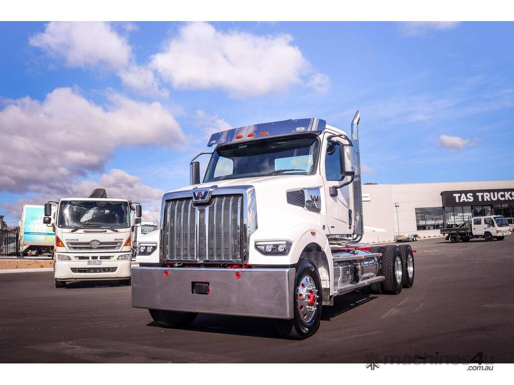 Buy New 2025 western star 2025 Western Star 48X Prime Mover Trucks ...
