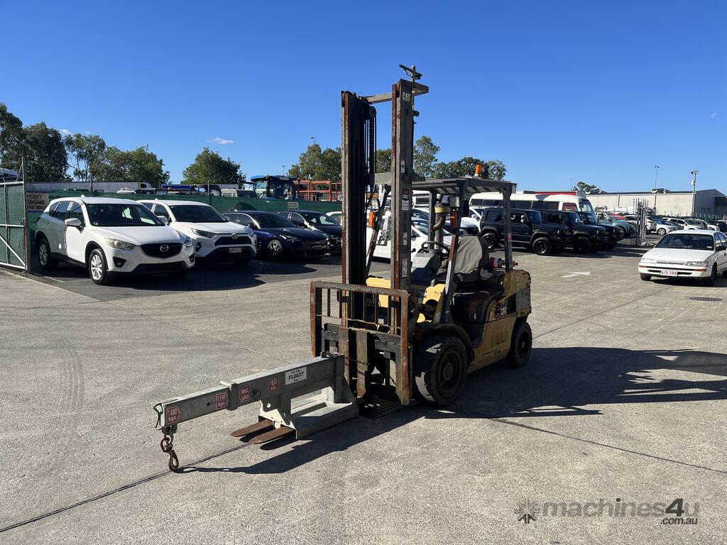 Used Caterpillar 2005 Caterpillar DP30NT 3 ton Forklift Counterbalance ...