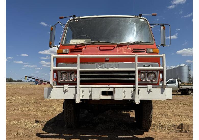 Buy Used ISUZU FIRE TRUCK ISUZU FIRE TRUCK Trucks in , - Listed on ...