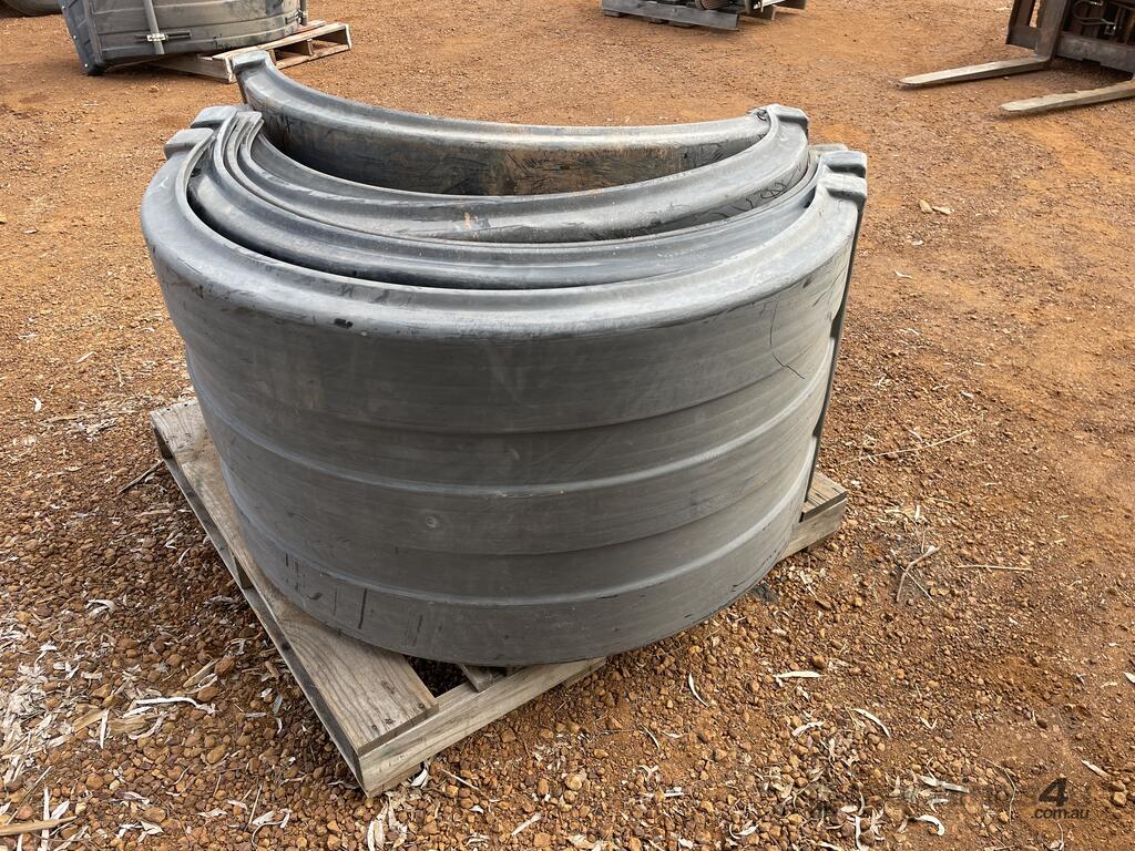 Buy Used Truck Trailer Plastic Wheel Guards Truck Accessories in Roma, QLD