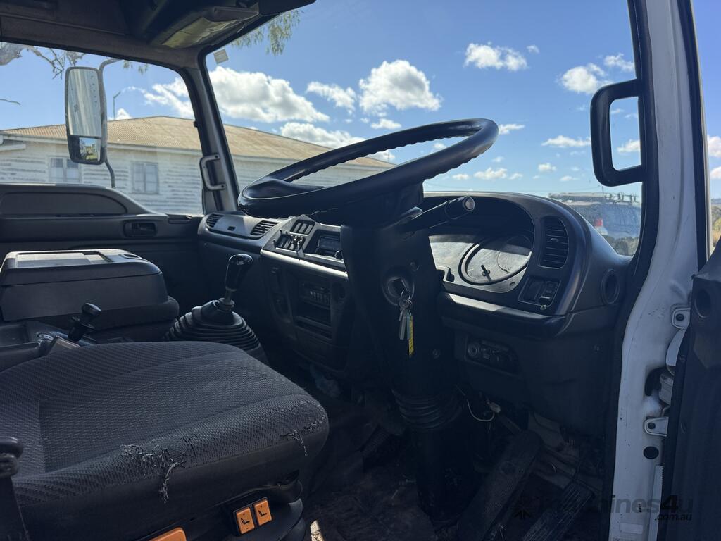 Buy Used Isuzu 2002 Isuzu FY FRR 550 6x2 Walking Floor Trucks (1112166 ...