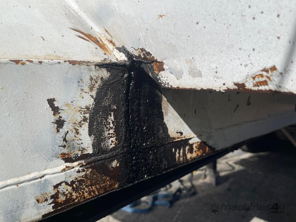 Buy Used 2011 howard porter HP TRI 470 Tipping Trailers (1123466 ...