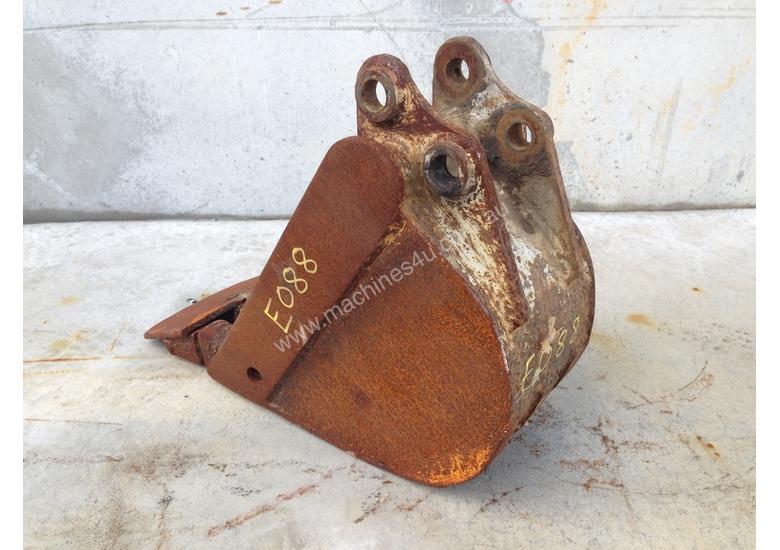 Used digrite 230MM TRENCHING BUCKET WITH SAND BLADE SUIT 1-2T EXCAVATOR ...