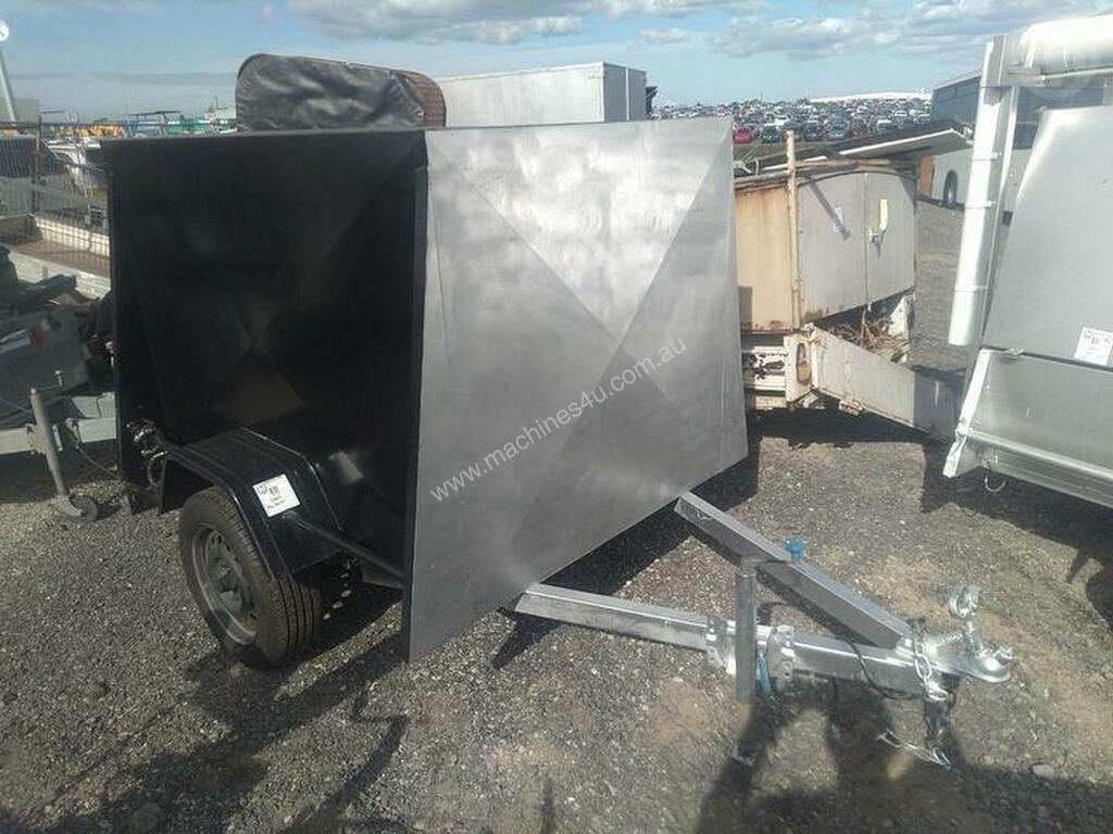 Buy Used Custom Custom 6X4 Enclosed Box Trailer in , - Listed on Machines4u