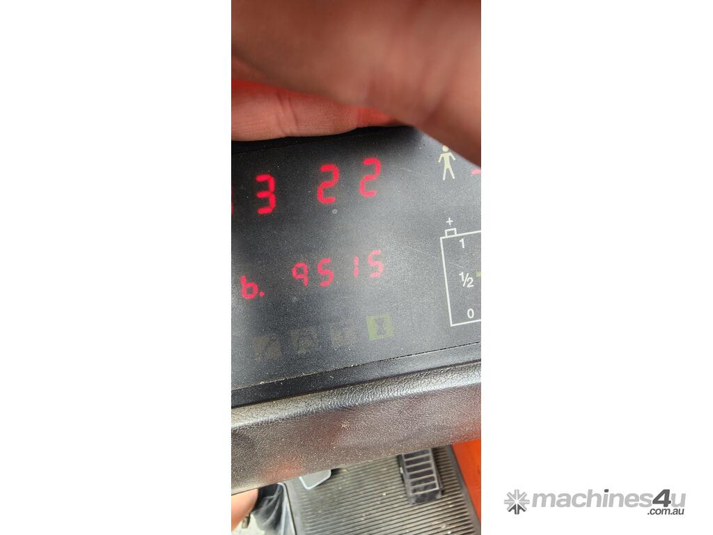 New BT BT 1 5 Turret Truck Ride on Reach Trucks (881867)