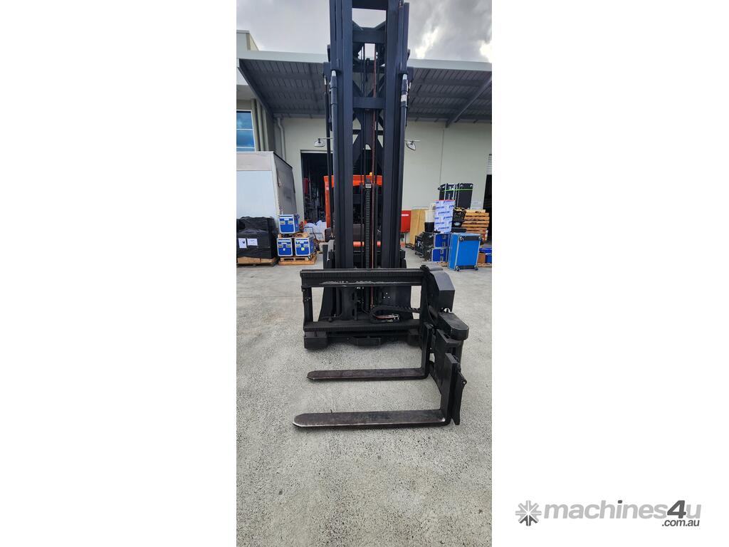 New BT BT 1 5 Turret Truck Ride on Reach Trucks (881867)