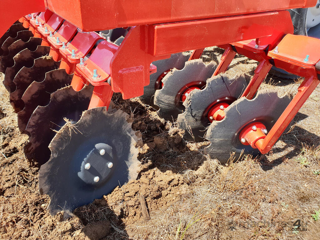 New 2025 Farmtech DTM-24 Tillage and Seeding Equipment (909067)