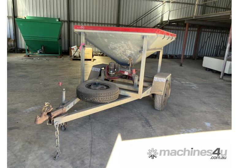 Buy Used 2005 tse 2005 TSE Spreader Trailer Mounted Trailers in ...