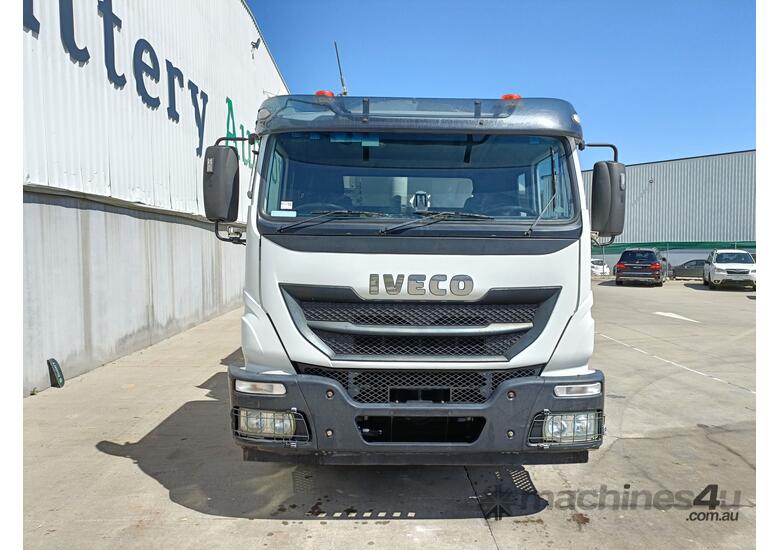 Buy Used 2016 Iveco 2016 Iveco Acco 6WH Dual Steer 6x4 Side Load ...
